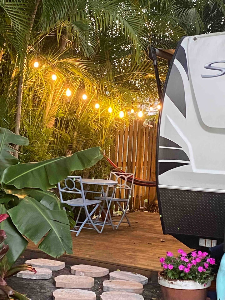 Cool Rv With Air Conditioning - Miami, FL