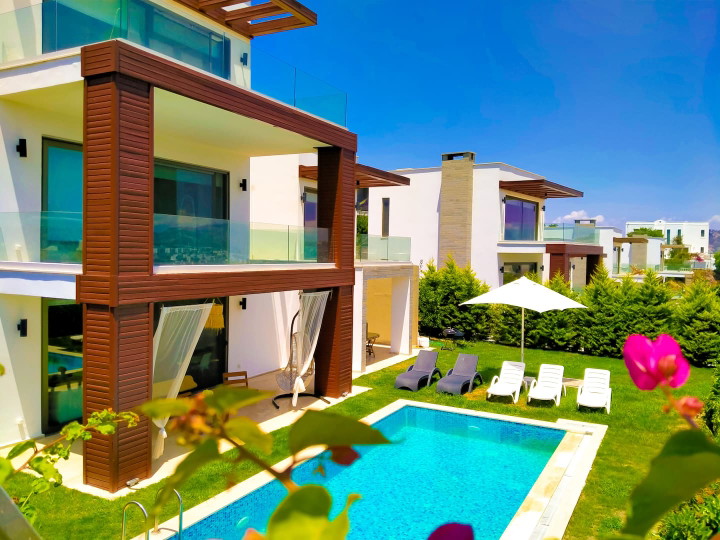 Private Villa With Pool And Garden - Yalıkavak
