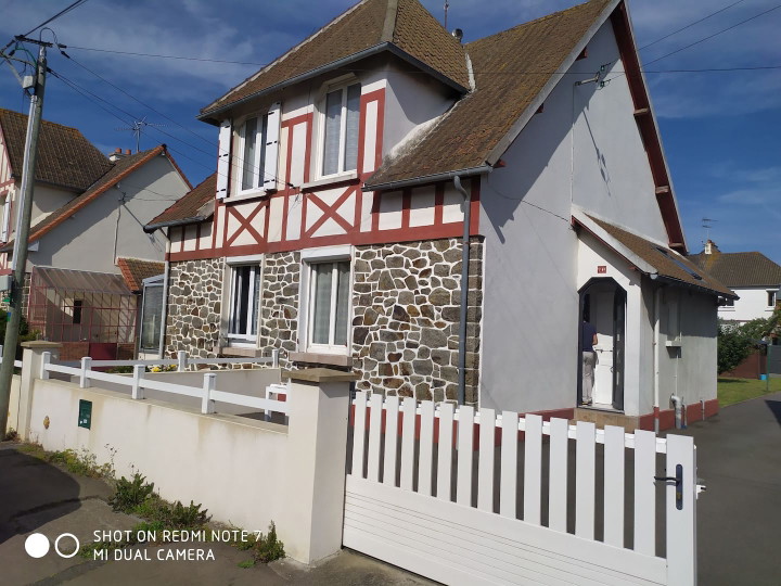 Jolie Maison Des Années 30 - Hillion