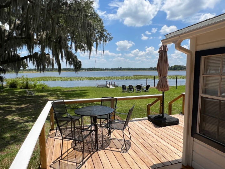 Cozy Vibes Lake Cottage Getaway - Inverness, FL