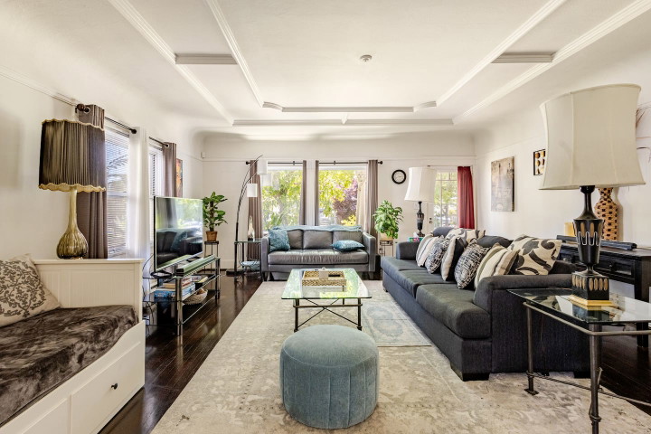 Delta Breeze Large 1 Bedroom Workspace Apartment - Stockton, CA