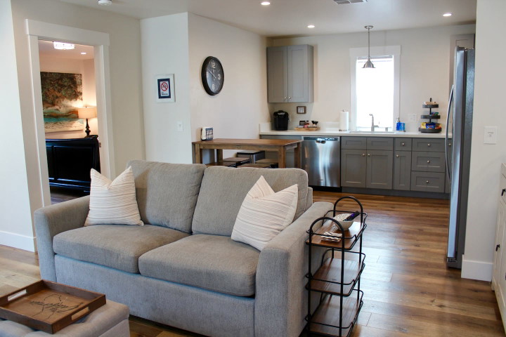 Sacramento Luxury Guesthouse - Newly Built! - Sacramento, CA