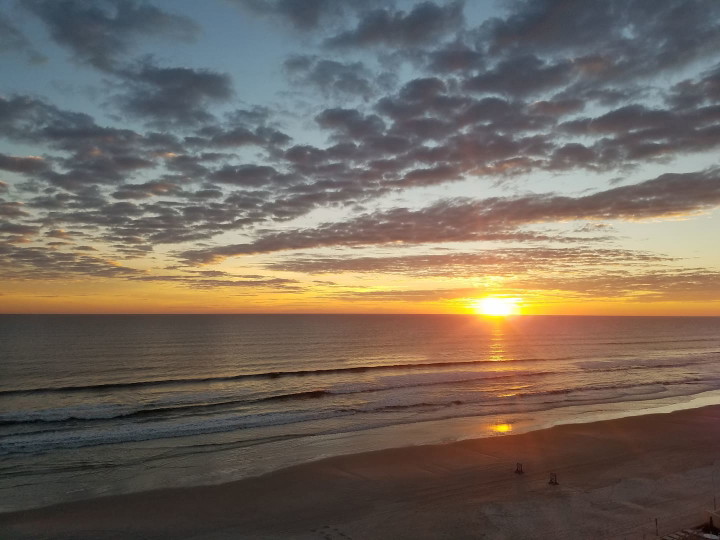 Relaxing Oceanfront 7th Floor Condo - Daytona Beach, FL