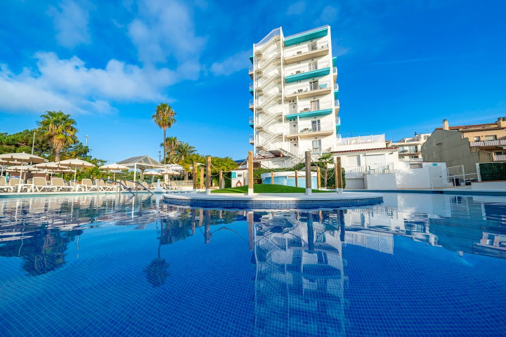Bamblue Apartments 2 Bedrooms And Patio, Ground Floor - Calella