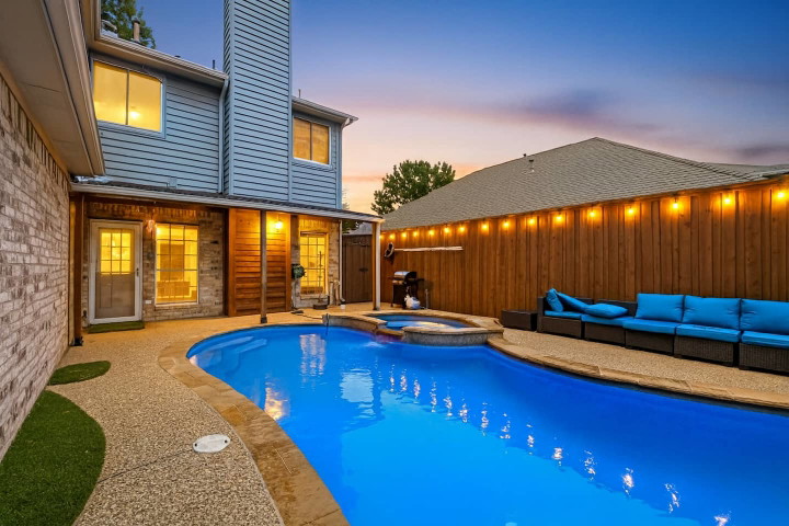 Logement Moderne De 5 Chambres/2,5 Salles De Bain Avec Piscine Privée | Capacité D'accueil De 16 Personnes° - Allen, TX
