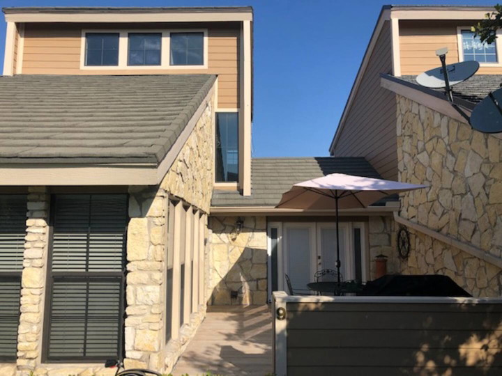 Two Bedroom Townhome With Pool In Horseshoe Bay. - Horseshoe Bay, TX