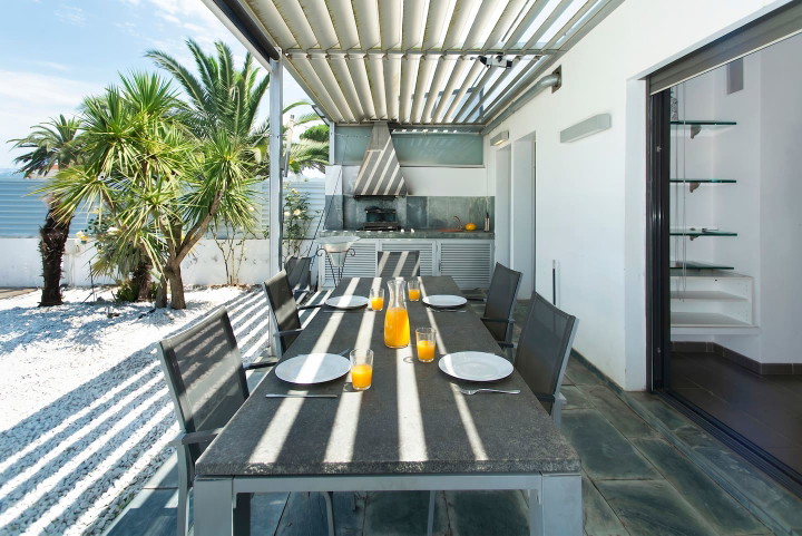 4br Canal Villa With Mooring, Wifi & Parking - Ampuriabrava