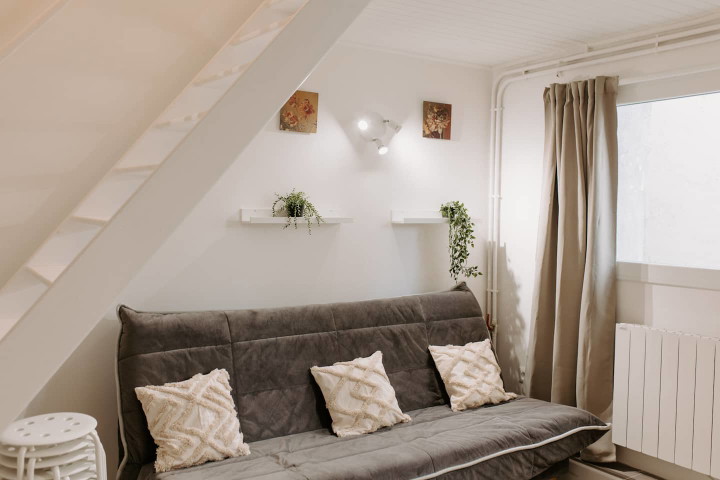 Small House With Garden & Children's Play Area - Fontainebleau