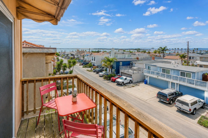 25% Off Oct 16-20, Amazing Location, Walk 2 Beach! - Oxnard, CA