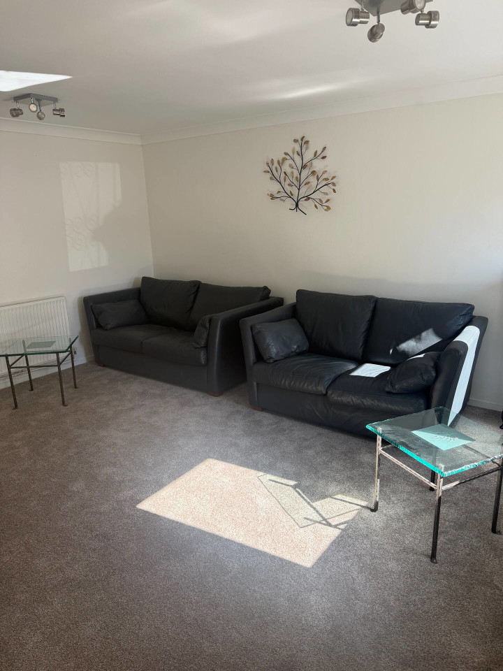 2 Bedrooms Near Town - 米爾頓凱恩斯