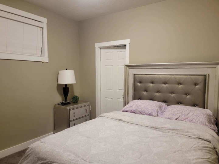 A & J Amazing Home - Fort McMurray