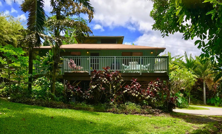 Minutes To Beach 2 Br Large Deck Private House - Hana, HI