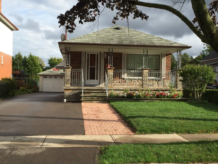 Renovated 3br Bungalow · Toronto + Parking - Toronto