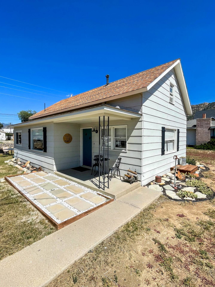 Charmed Western Bungalow  Walk To Main  Sleeps 6 - Buena Vista, CO