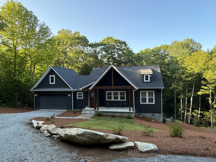 Blue Laurel Retreat - Highlands, NC