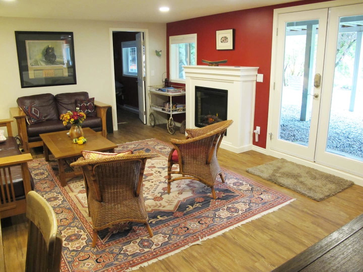 A Garden Suite, Hot Tub, Lady Minto Hospt By Foot - Salt Spring Island