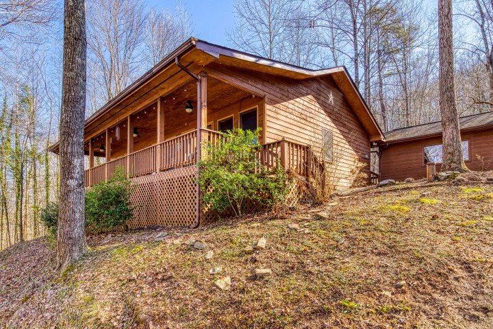 2 Br-outdoor Fire Pit-game Room-hot Tub - Wears Valley, TN