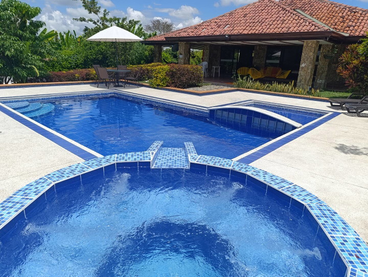 Casa Campestre "La Bendita" - El Mejor Descanso. - Montenegro, Colombia