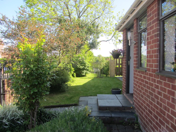 Spacious  Family Home With Large Sun Facing Garden - Newcastle upon Tyne