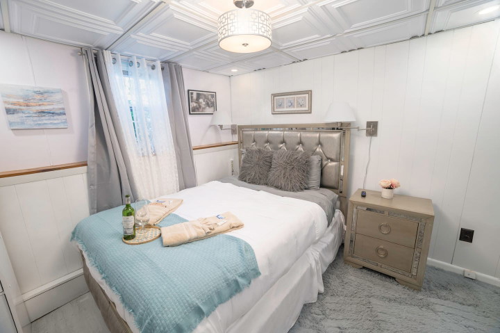Luxury 2bd/1bth In House - Concord, MA