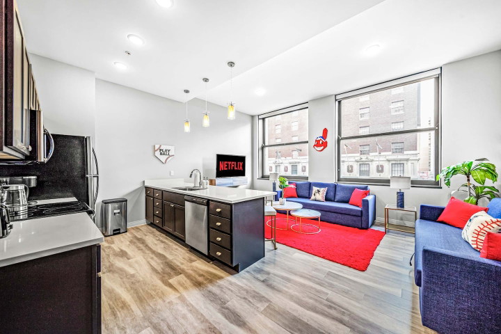 Central Flat W/ Pool & Sauna  Gym  Heart Of Dt - Cleveland, OH