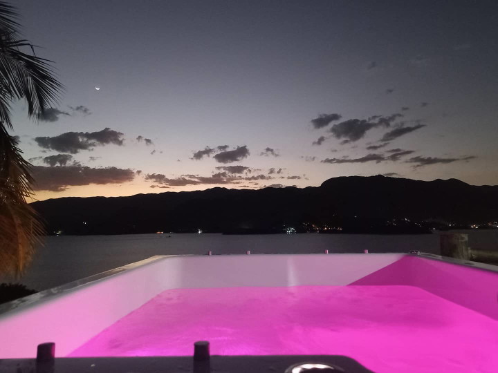 Incredible Penthouse With Sea View And Unique Heated Spa - Ilhabela