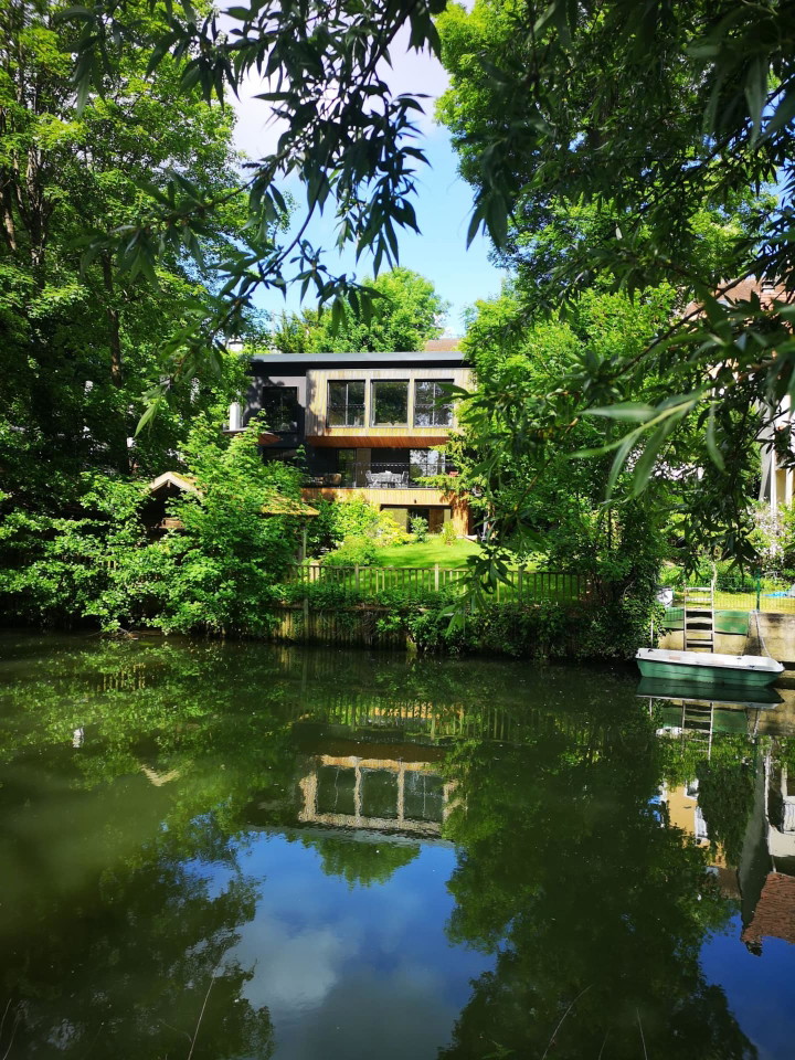 Exceptional Riverside House With Stunning Views - Évry