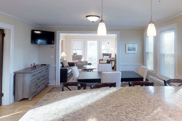 Newly Updated Unit 2 - Hartford, CT