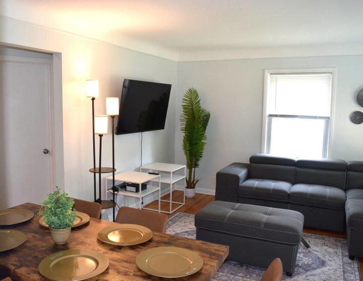 Comfy & Cozy Retreat - Birmingham, MI