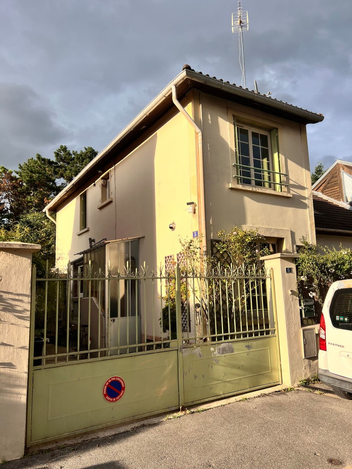 Maison De Campagne  à Paris - Montreuil, France