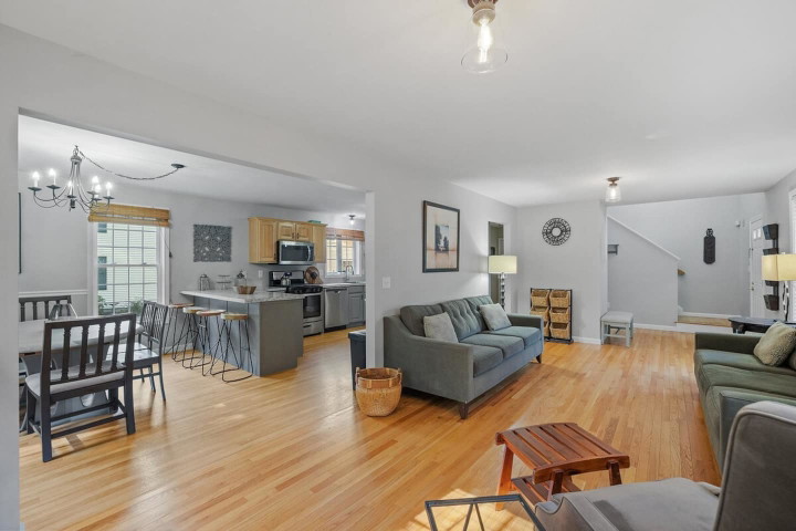 Modern Private Home W/ Garage, Pet-friendly - Manchester, NH