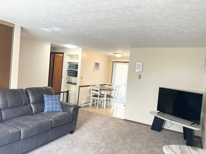 Home In Canton! Centrally Located To Everything! - Canton, OH
