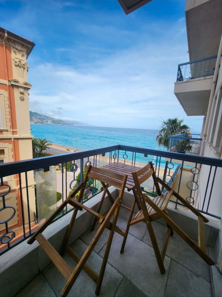 Bright Beachfront One Bedroom Flat With Balcony - Montecarlo, Mónaco