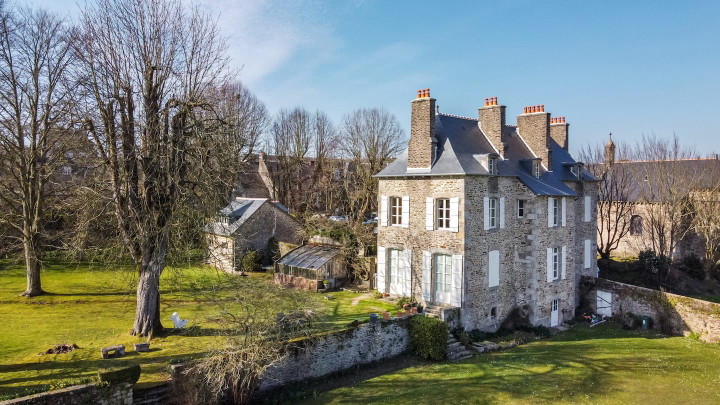 Ancien Prieuré En Plein Centre Historique De Dinan - Dinan