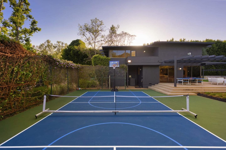 Prime Location In Gated Community - Walk To Malibu Country Mart! - Malibu