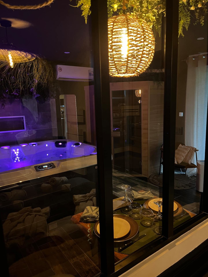 Gite  Pour 2 Personnes Avec Spa Privatif Et Sauna - Pas-de-Calais