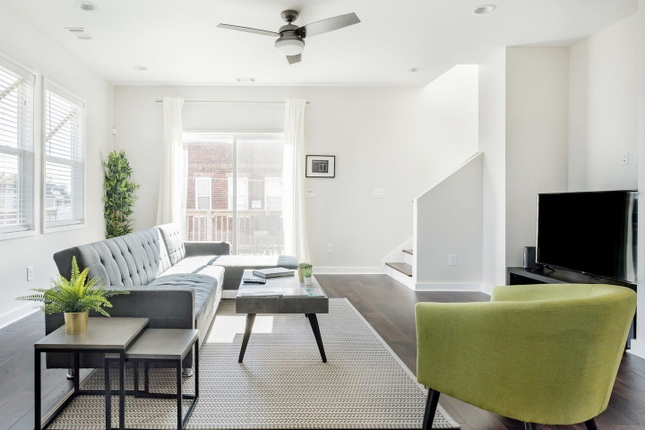 Radiant New Modern House With A Skyline Roof Deck - Atlanta, GA