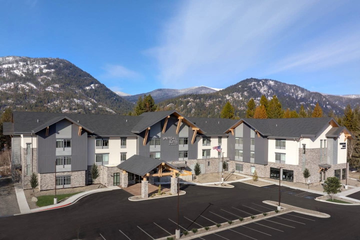Minutes To Schweitzer Skiing + Free Breakfast - Sandpoint, ID