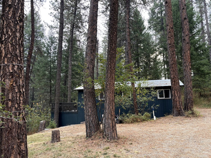 Frosty Hideaway -2 Adjacent Cabins For Family Fun - Garden Valley, ID