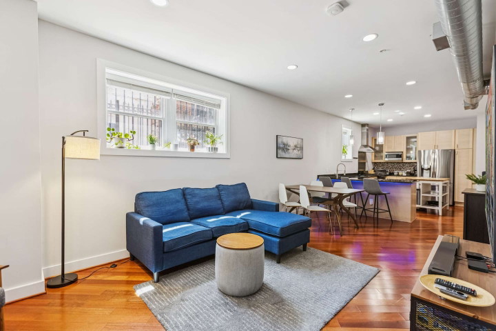 Appartement Moderne Au Niveau De La Terrasse Dans Le Couloir De La Rue U&nbsp;! - Washington, D.C.