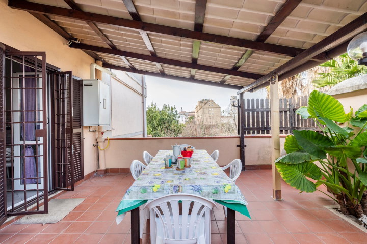 Apt For Those Who Love To Enjoy Coffee On The Terrace - Rooma