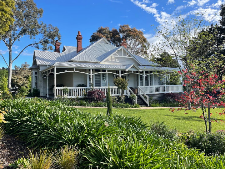 Healesville Country Villa | Luxe Country Escape In The Heart Of Wine Country - Healesville