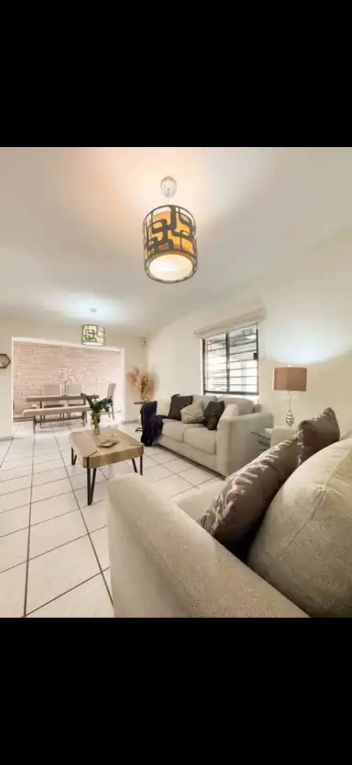 Comfortable Newly Remodeled House In An Excellent Location - Hermosillo