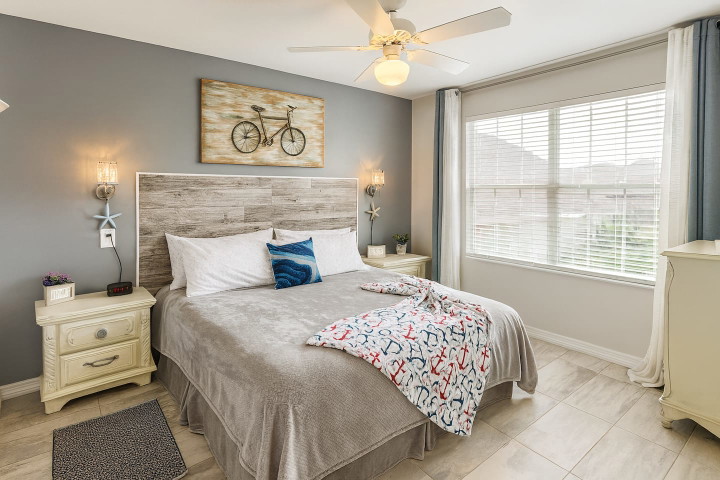 Modern & Antique: Stylish Condo Retreat - Pinellas County, FL