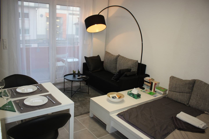 Stilvolles 1zi.appart Mit Balkon Nähe Mercedes - Sindelfingen