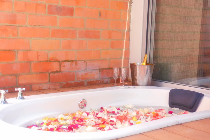 Apartment With Private Hot Tub And Bbq Near Zona T - Bogota