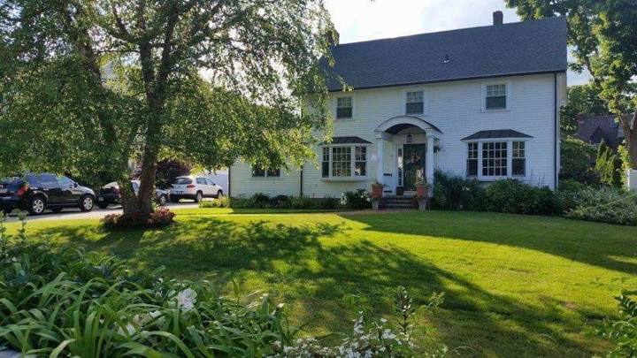 Charming Private Suite With Bath In Marblehead - Salem, MA