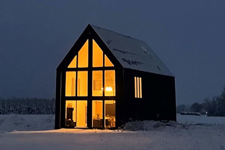 Northhaus - 2 Bed Eclectic Retreat W/ Hot Tub! - Mora, MN