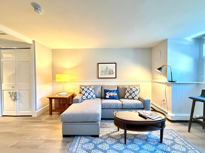 The Cedar Annex | Cozy 1br Guest Suite - Newport, RI