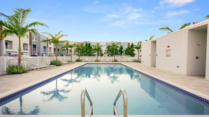 Magical 1br Apt Walk To Aventura Mall Family& Pool - Aventura, FL